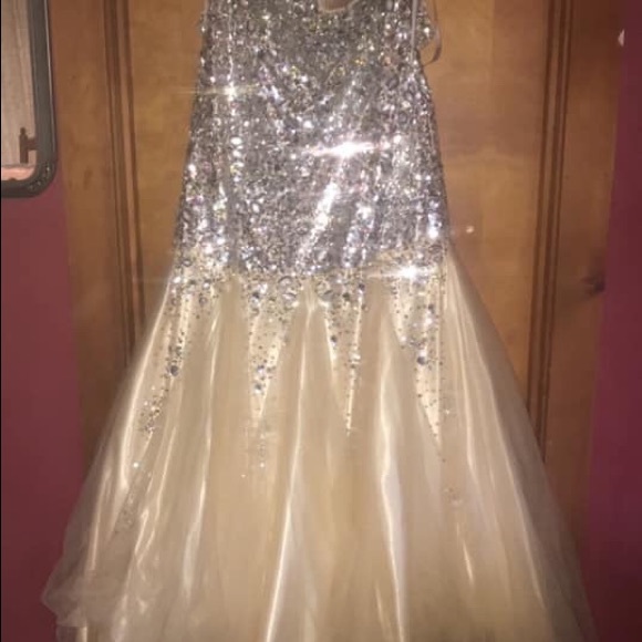 Dresses | Prom Gown | Poshmark